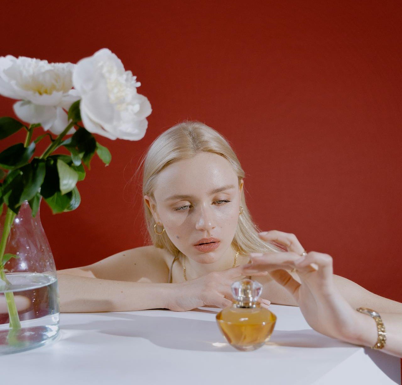 The Perfume Horoscope: Signature Scents for Every Zodiac Sign