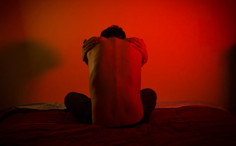 Back Dimples: Spiritual Meaning, Symbolism & Astrology Explained