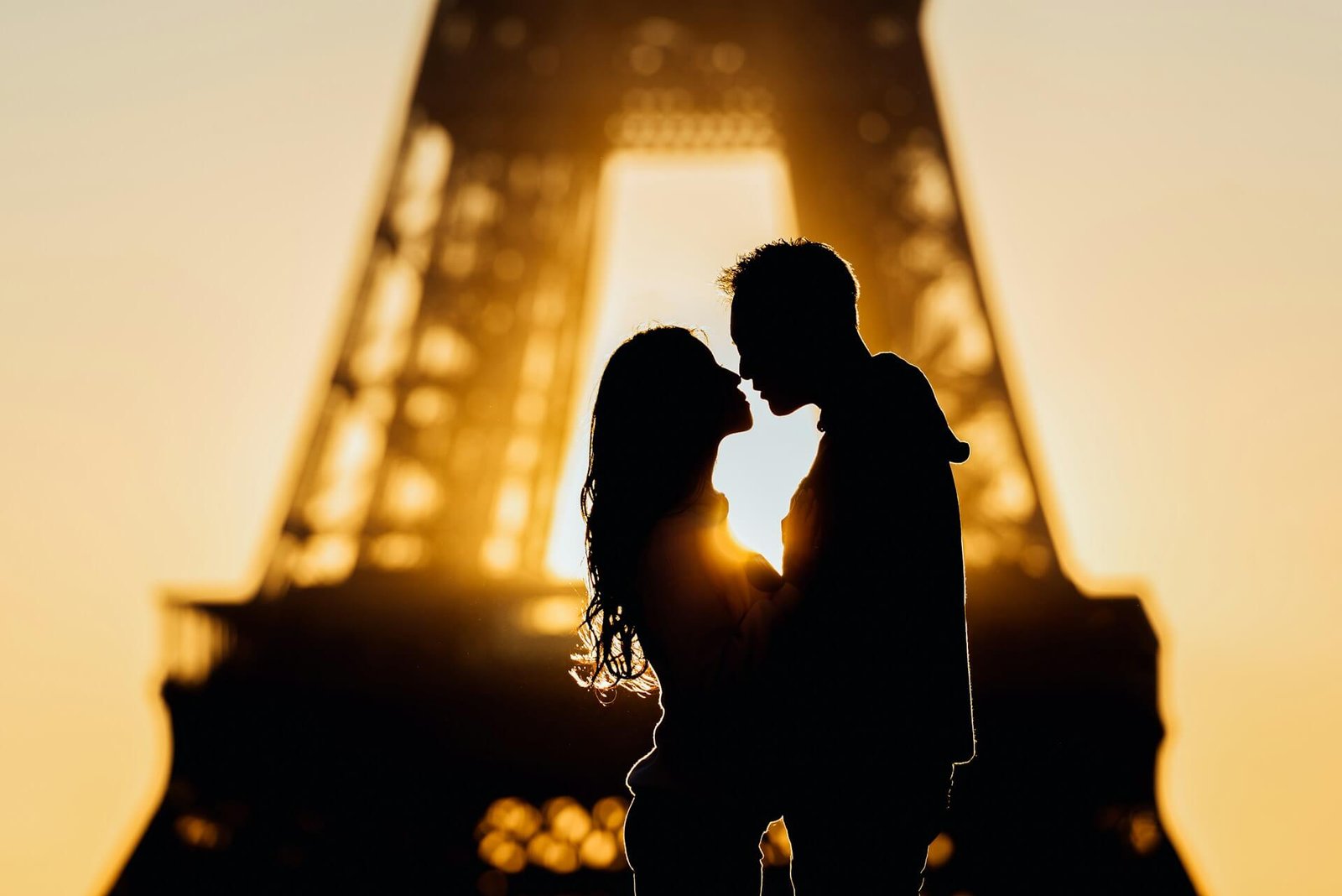 100+ Best Words to Describe Someone You Love (Adjectives & Nouns)