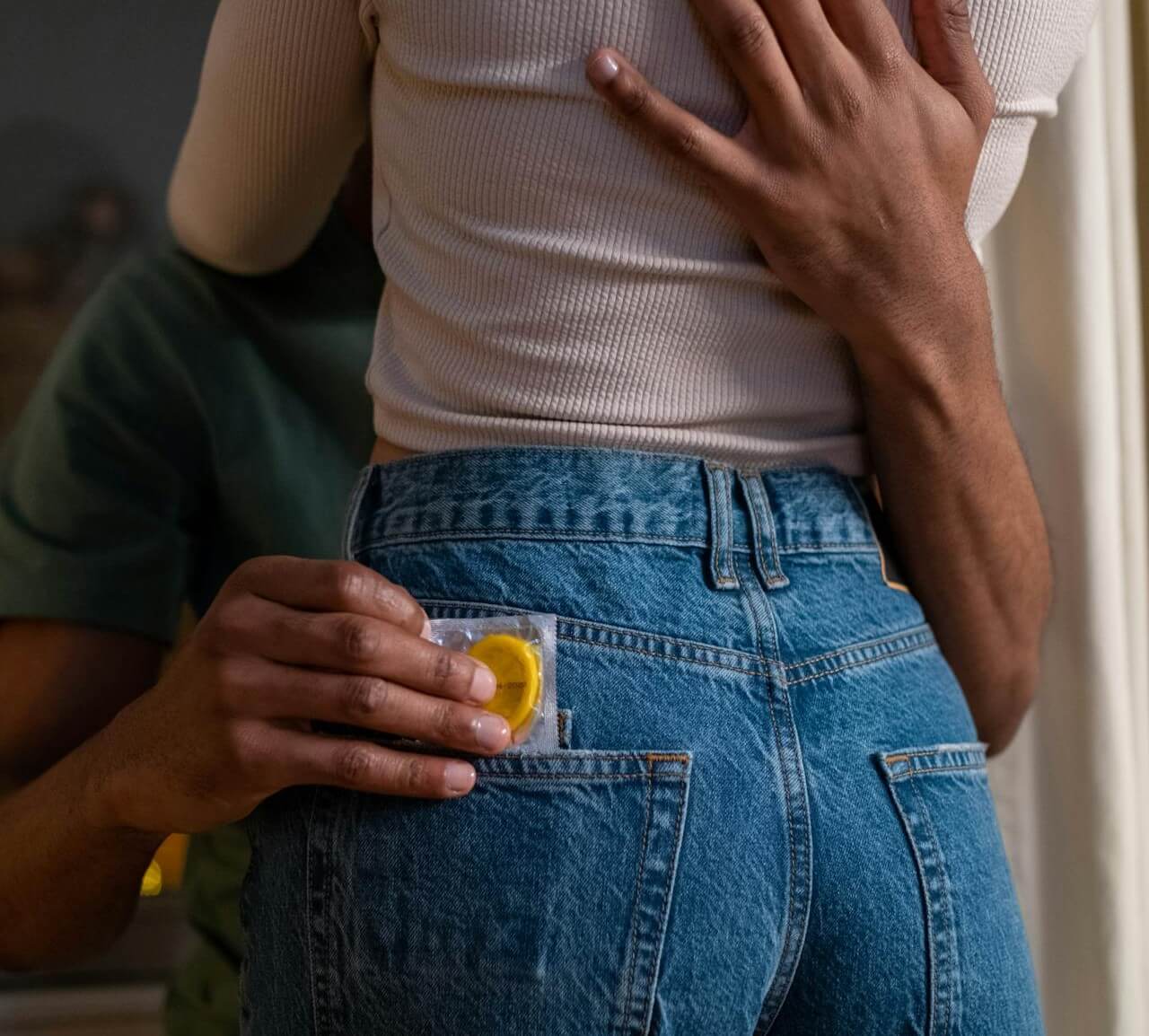 Latex vs. Non-Latex Condoms: Which is Right for You?